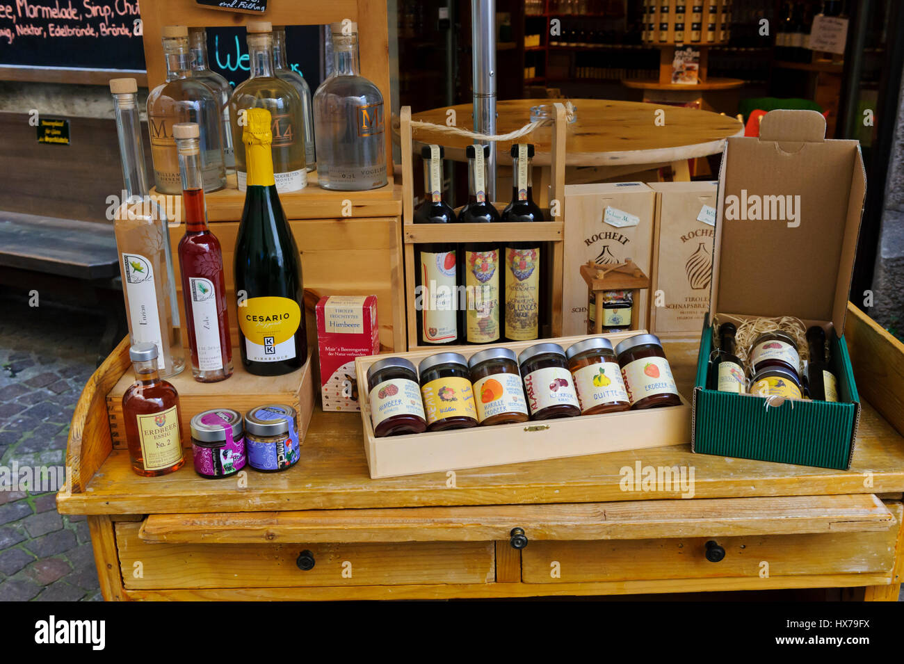 Liqueur autrichienne innsbruck Banque de photographies et d’images à ...