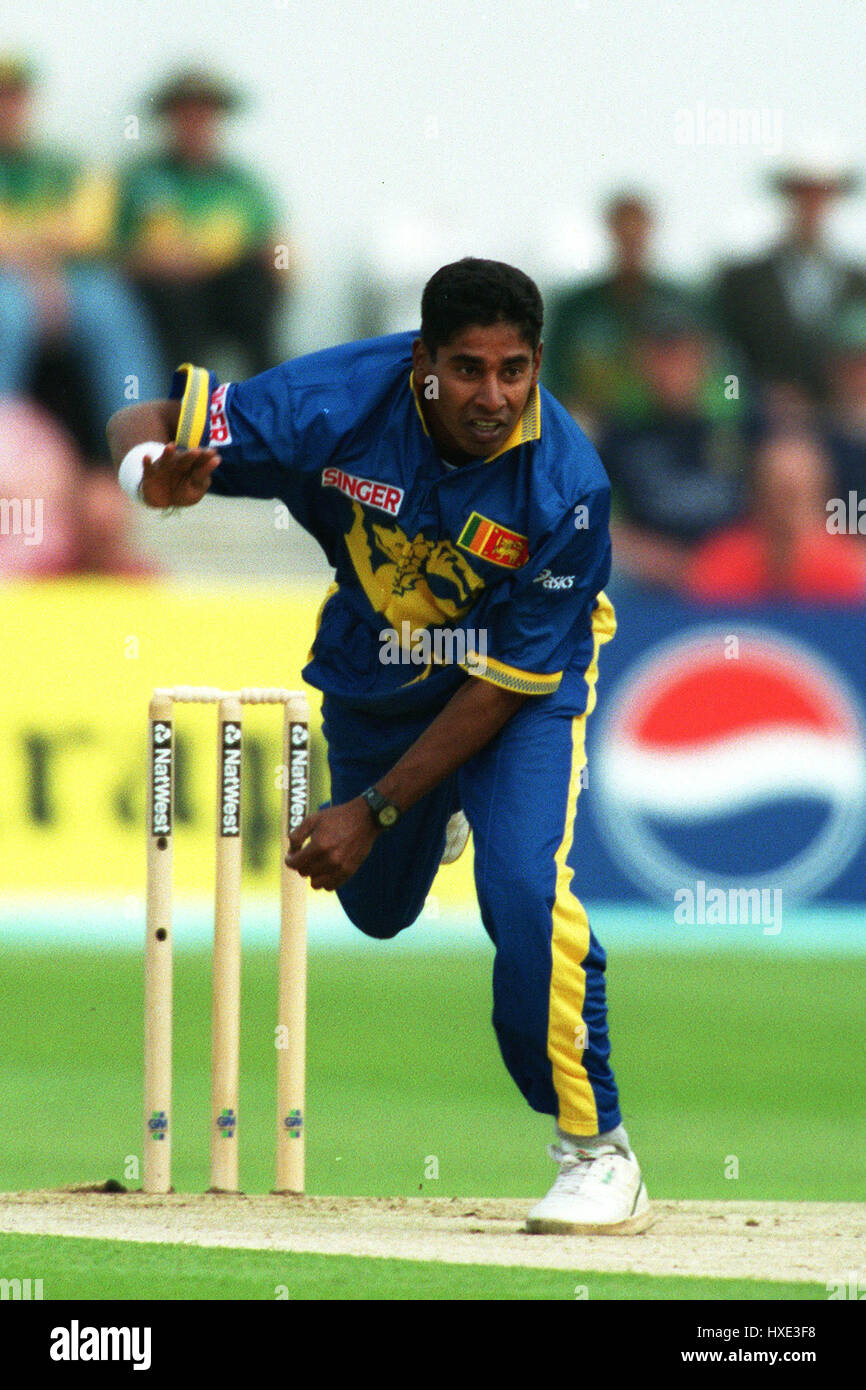 Cricket chaminda vaas Banque de photographies et d’images à haute ...