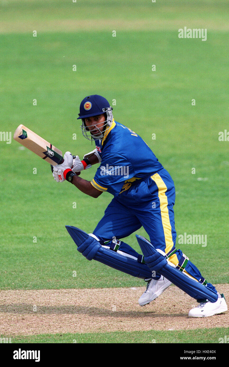 Cricket chaminda vaas Banque de photographies et d’images à haute résolution - Alamy