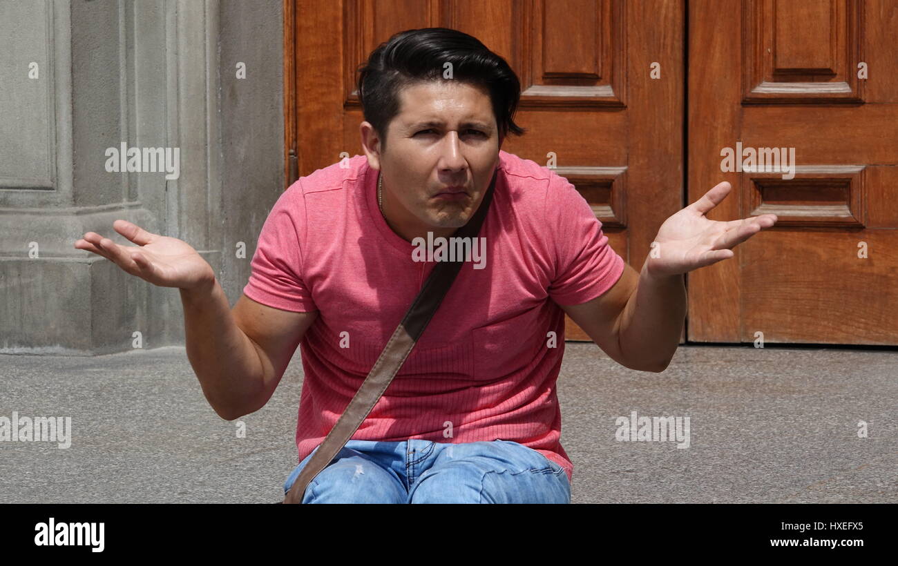 Confused man Banque de photographies et d’images à haute résolution - Alamy