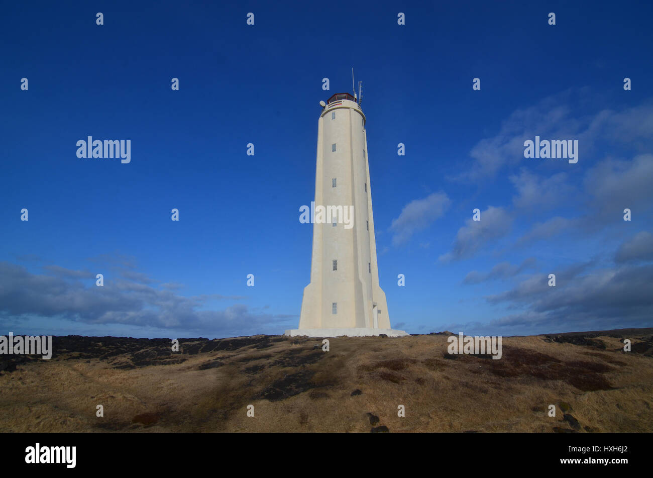Zoom sur la journée au phare de Malarrif sur Snaefelssnes Péninsule en ...