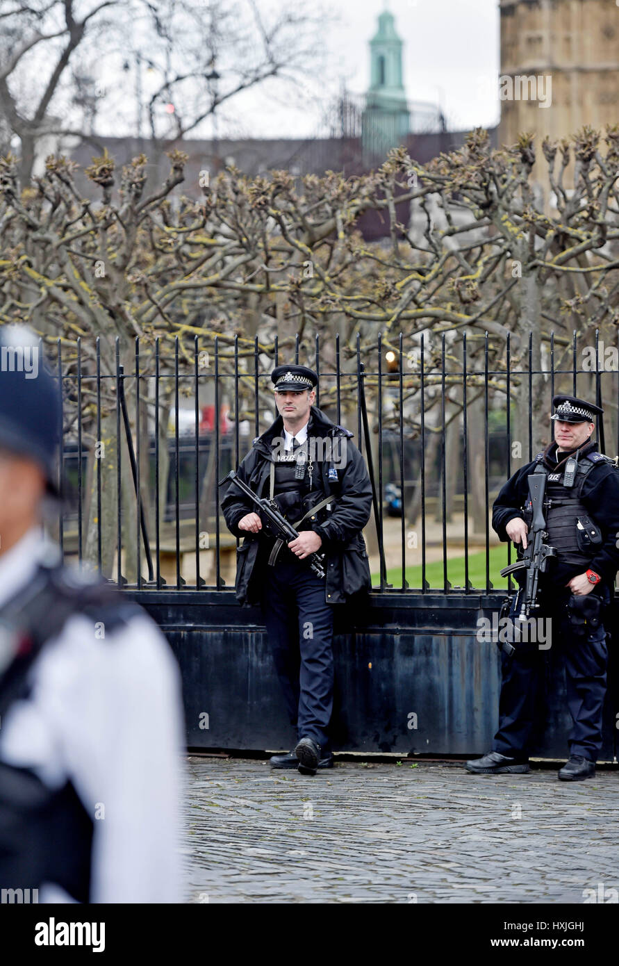 Armement de la police britannique Banque de photographies et d’images à ...
