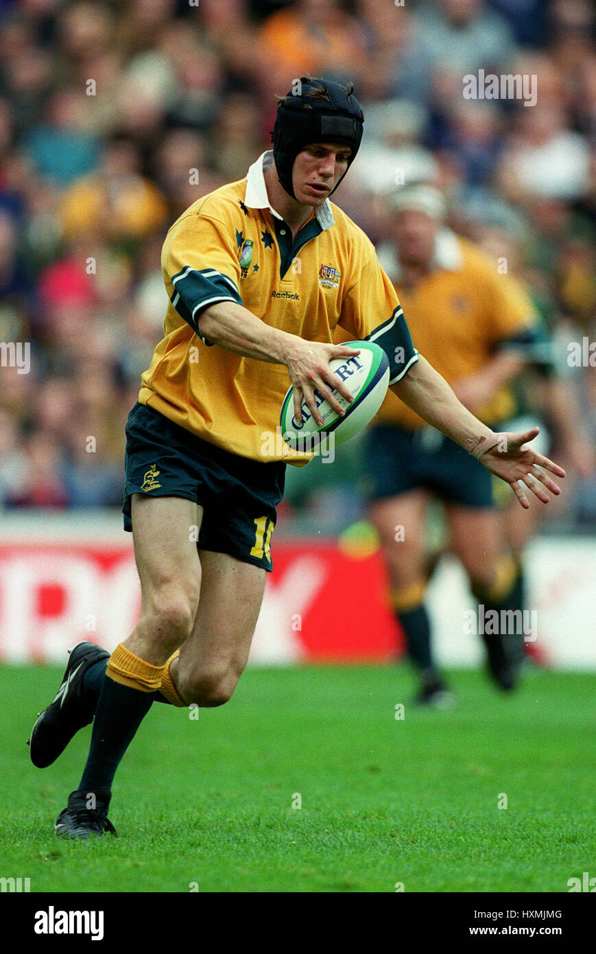 Stephen larkham of australia Banque de photographies et d’images à ...