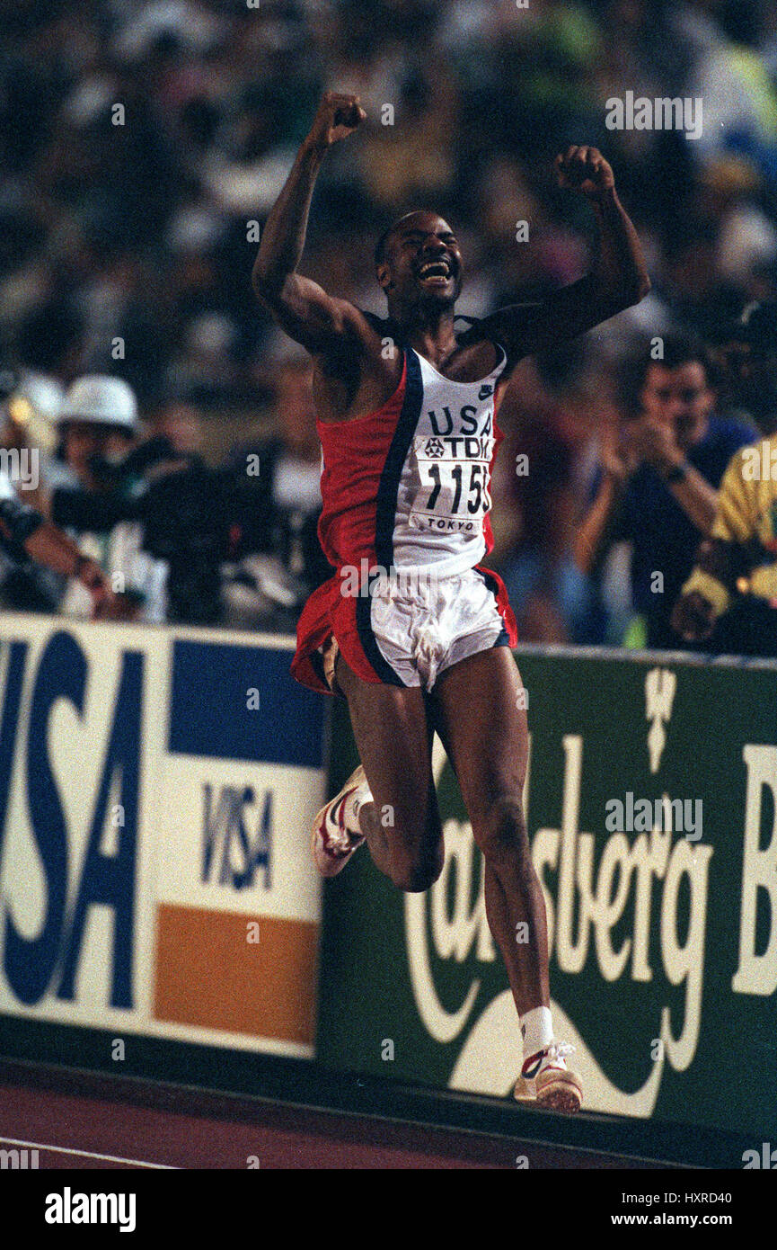 Mike powell long jump final Banque de photographies et d’images à haute ...
