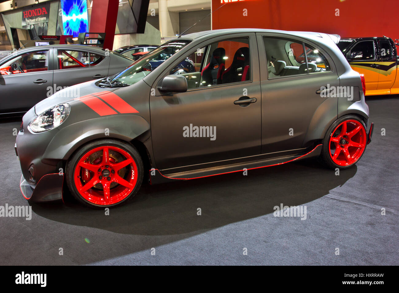 Modified car Banque de photographies et d’images à haute résolution - Alamy