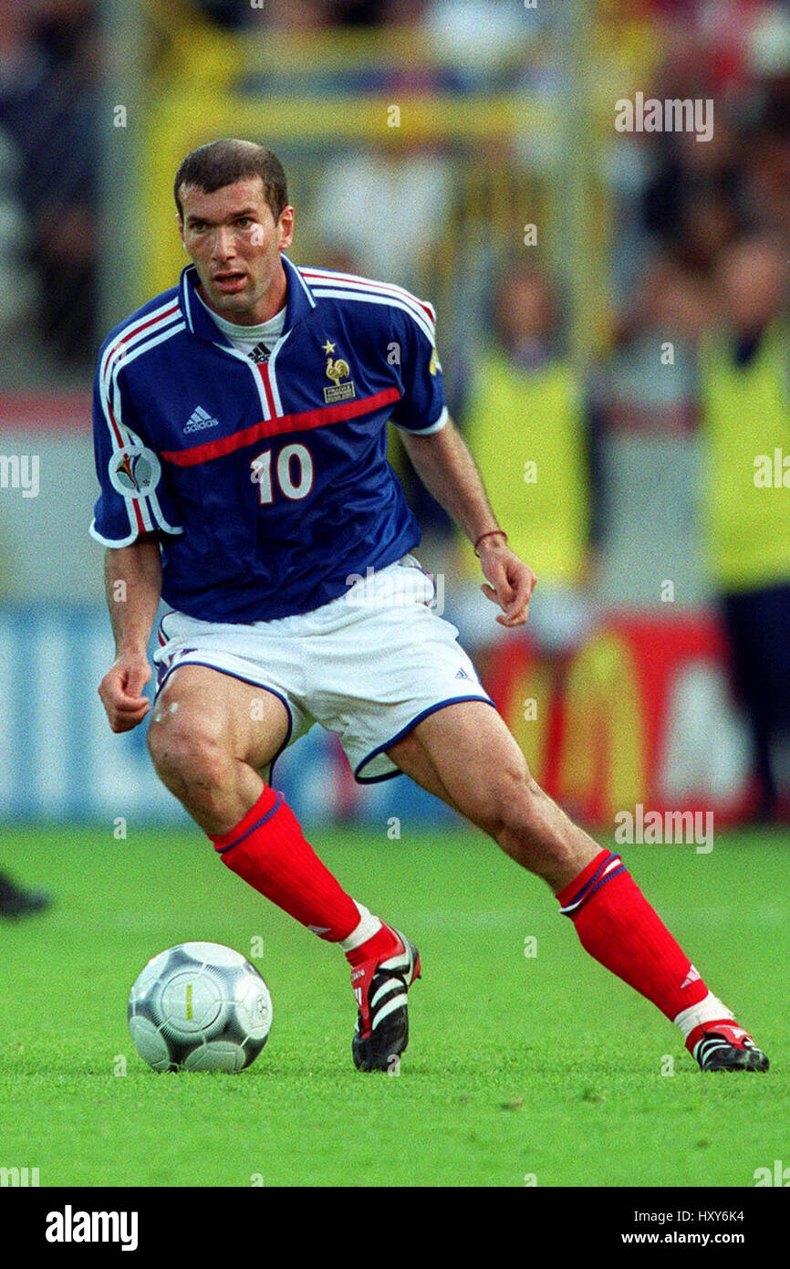 2000 zidane france Banque de photographies et d’images à haute ...