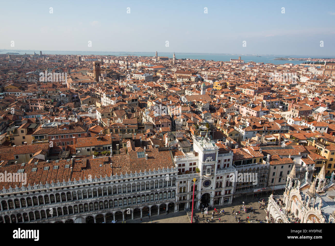 Toits de Venise Vue de dessus, de l'hôtel Campanile, la Place Saint ...