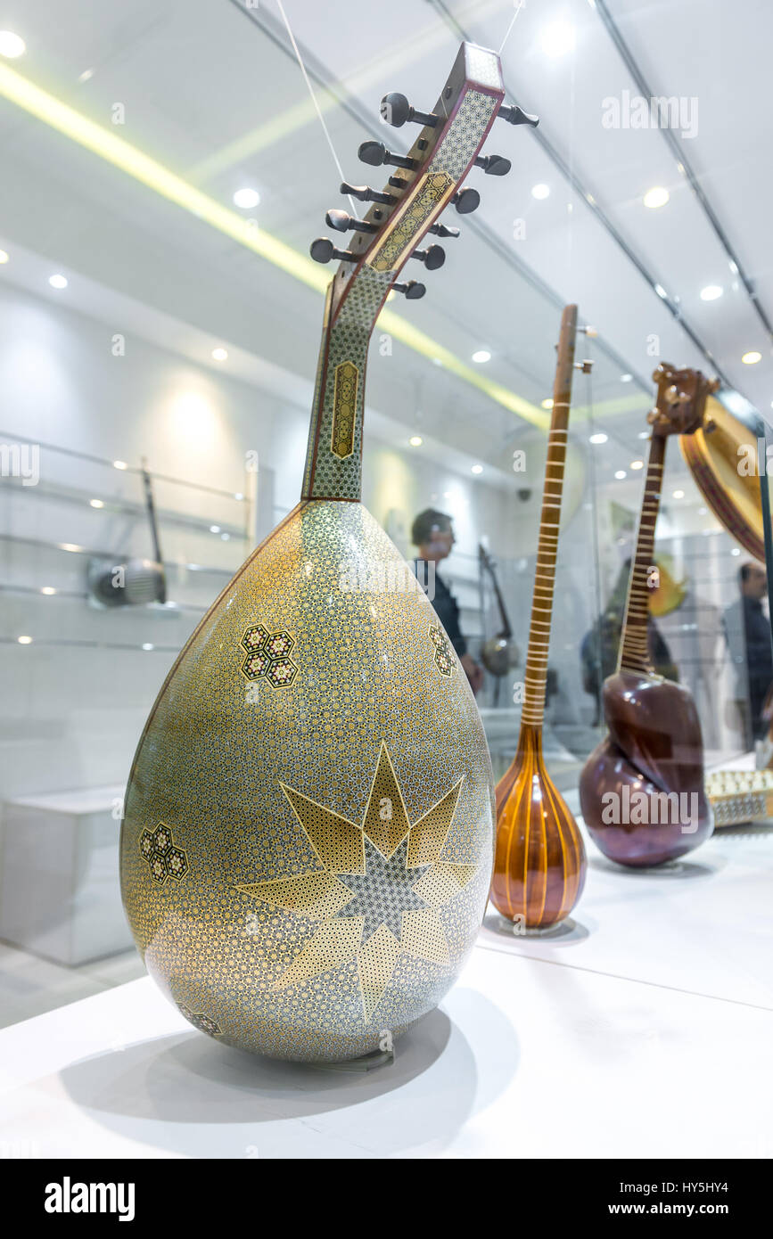 Luth iranien traditionnel-type, les instruments à cordes appelé Oud en ...