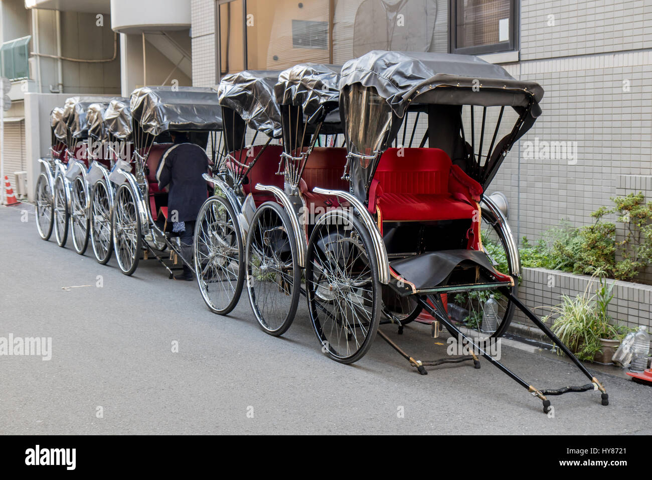 Chariot de pousse pousse vintage Banque de photographies et d’images à ...