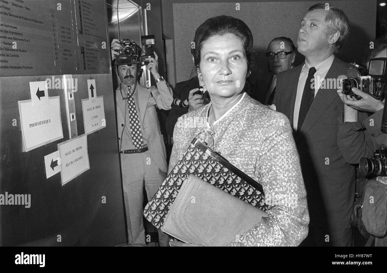 Simone veil portrait Banque de photographies et d’images à haute ...