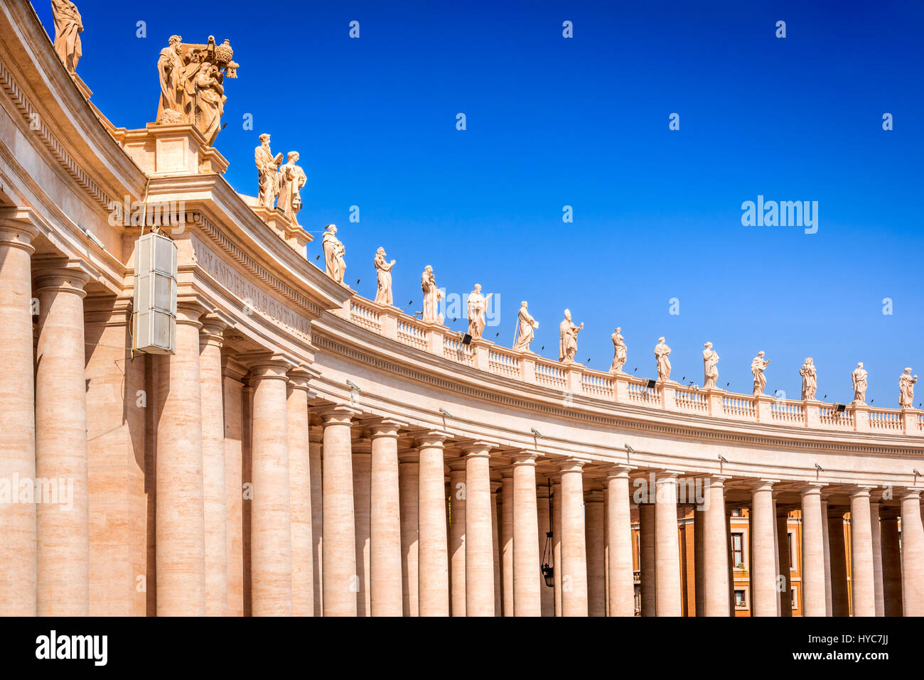 Rome, Italie. La Place Saint Pierre et la Basilique Saint Pierre le ...