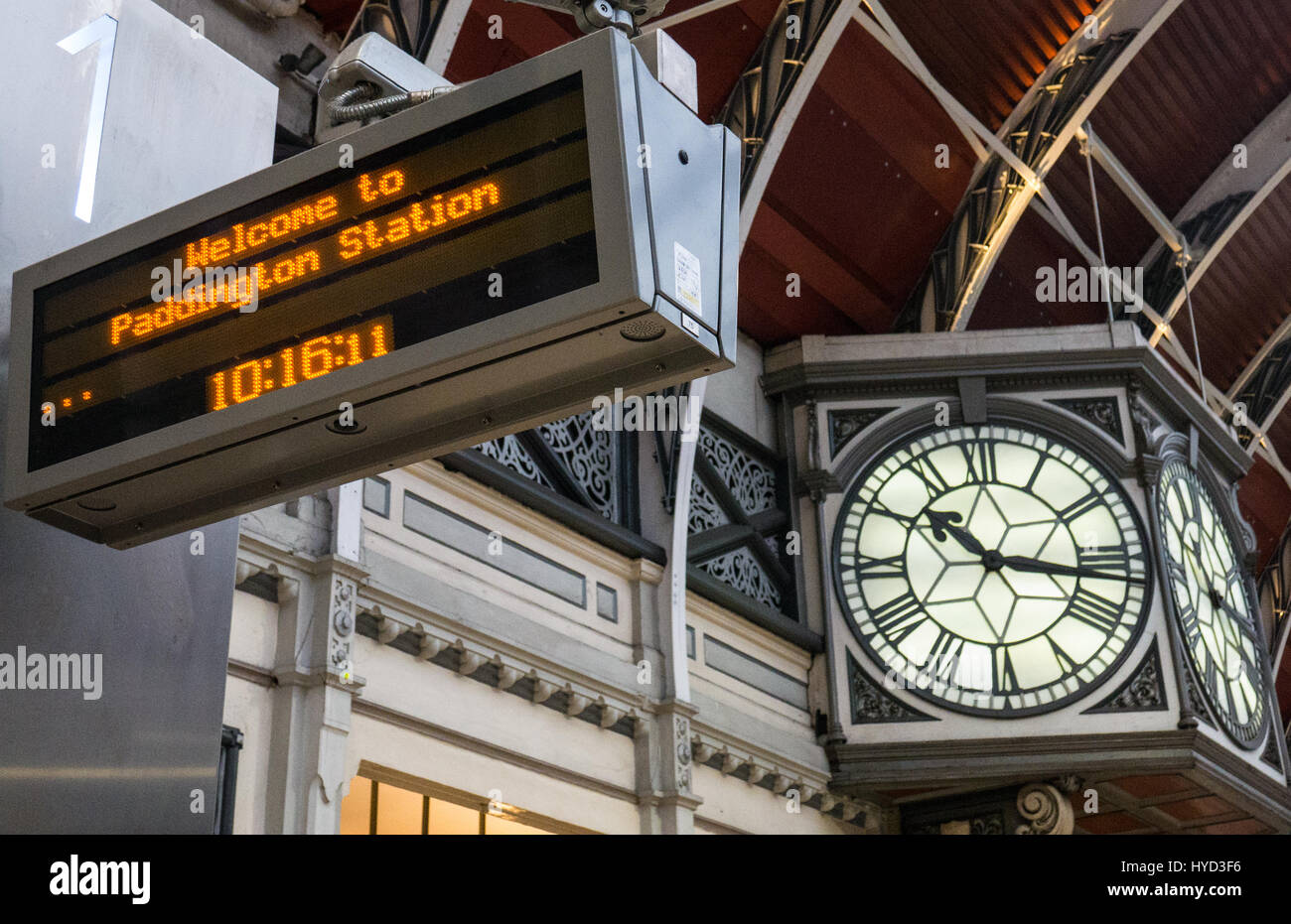 Paddington station clock Banque de photographies et d’images à haute ...