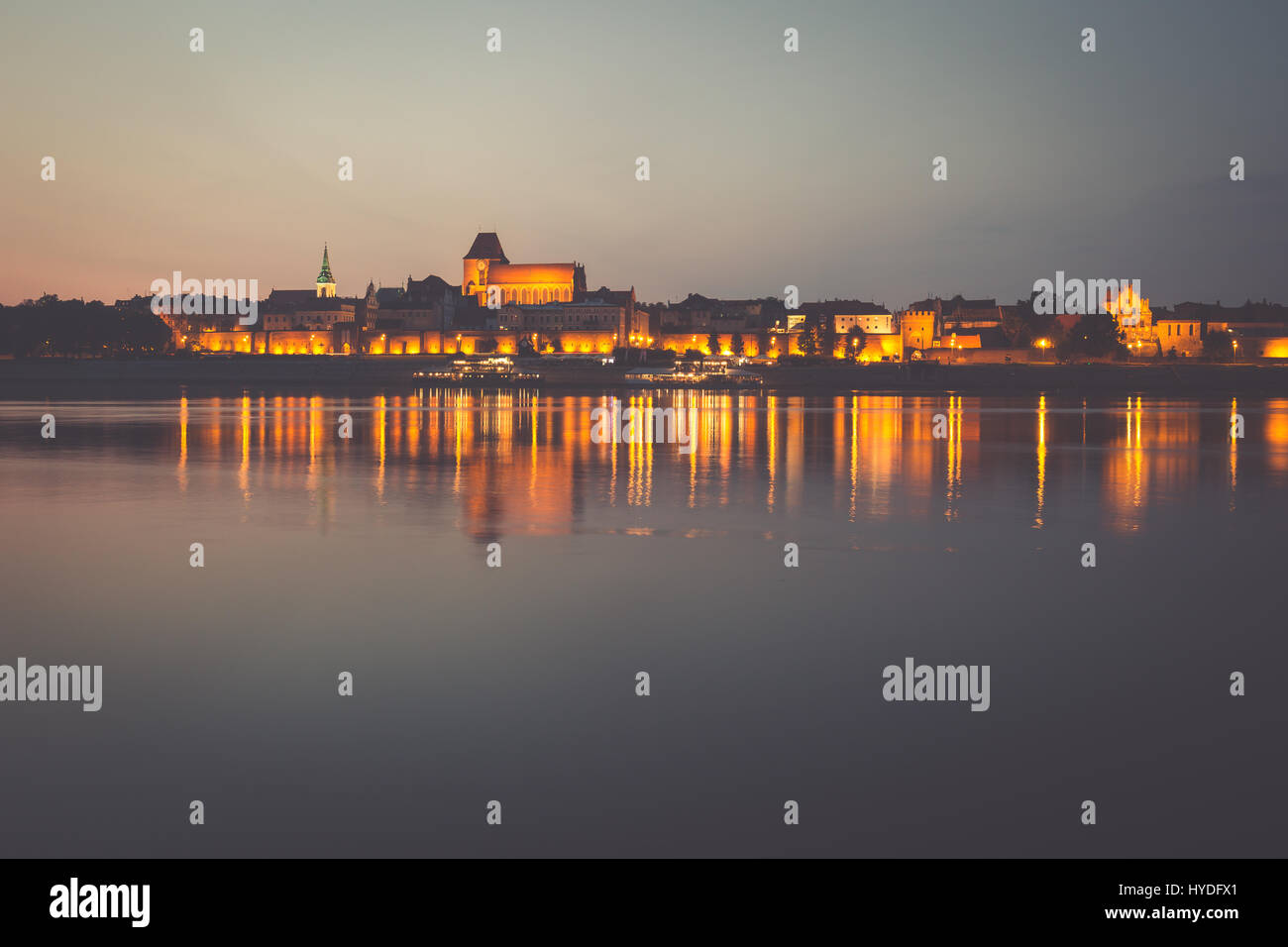 Torun skyline Banque de photographies et d’images à haute résolution ...