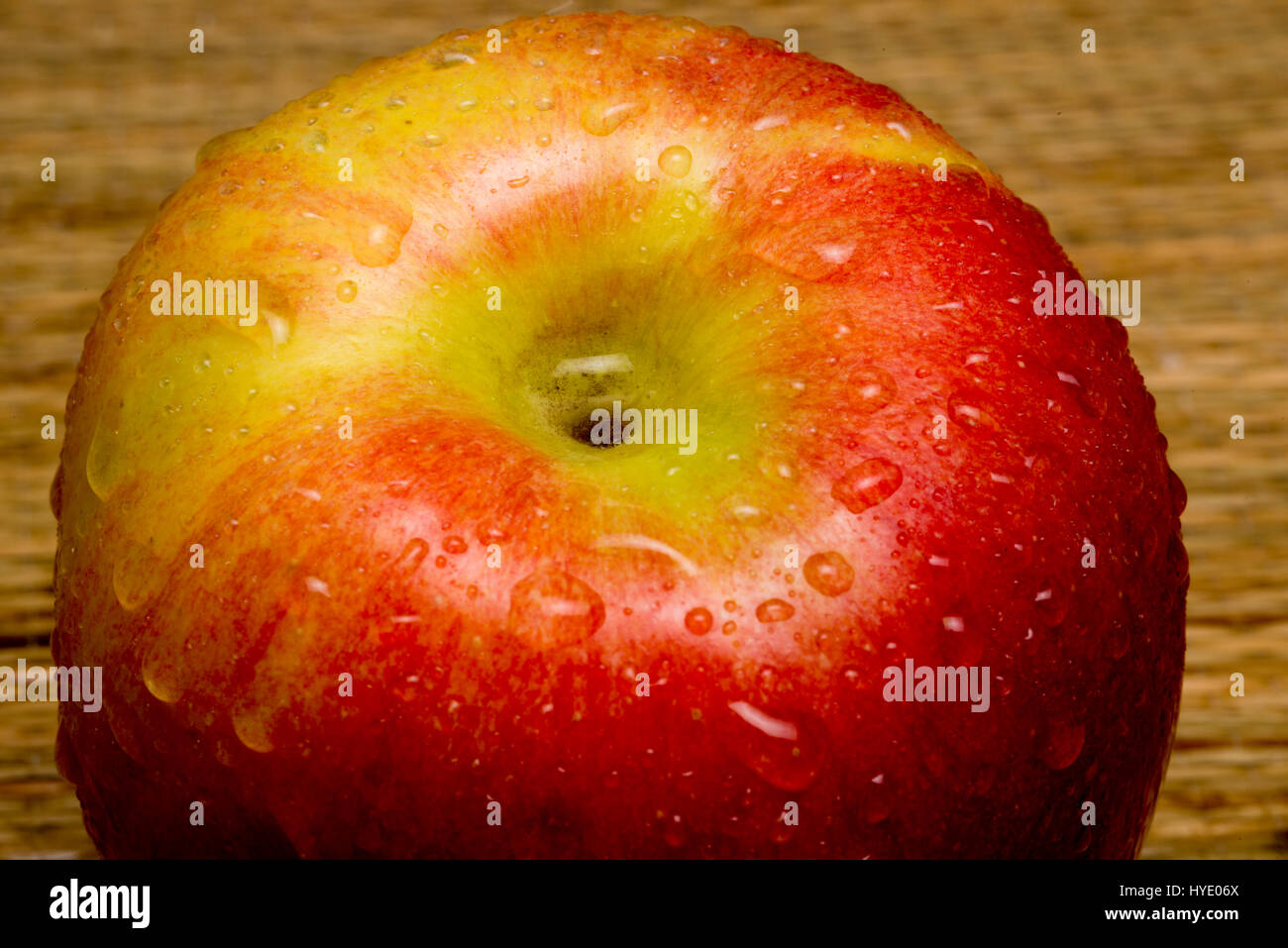 Pommes jaunes Banque de photographies et d’images à haute résolution ...