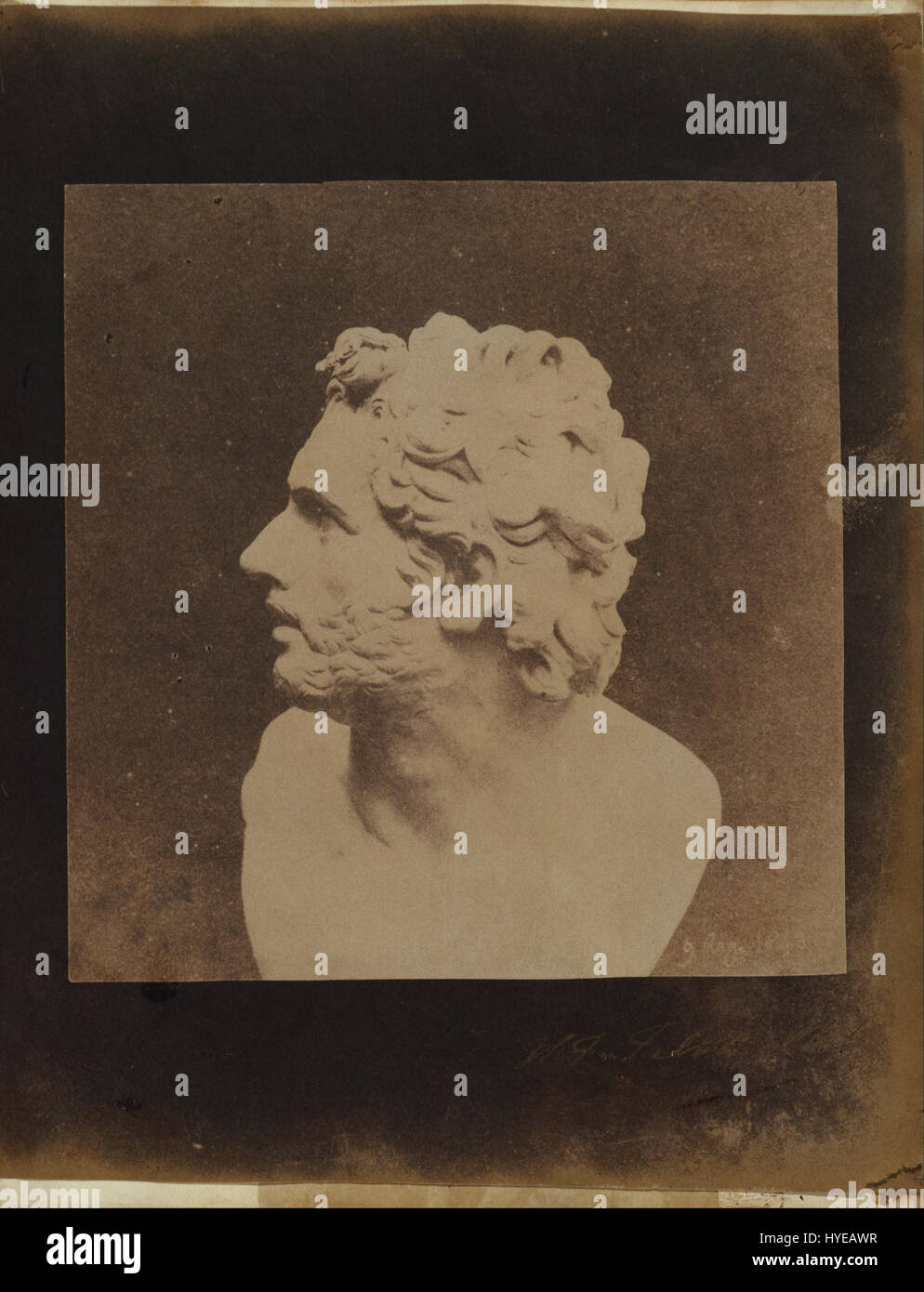 Le buste de Patroclus, de William Henry Fox Talbot, présente une ...
