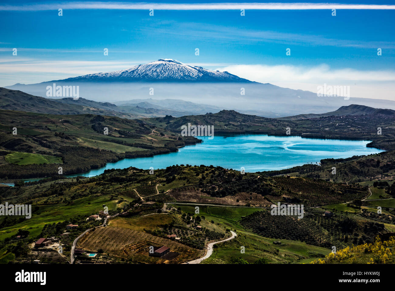 Lac pozzillo Banque de photographies et d’images à haute résolution - Alamy