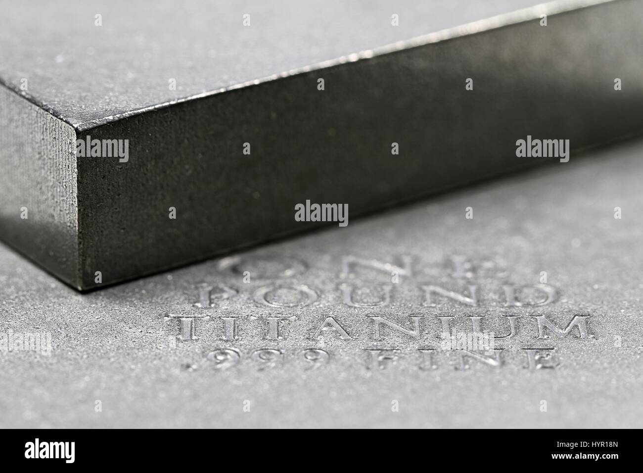 Lingot de titane Banque de photographies et d’images à haute résolution ...