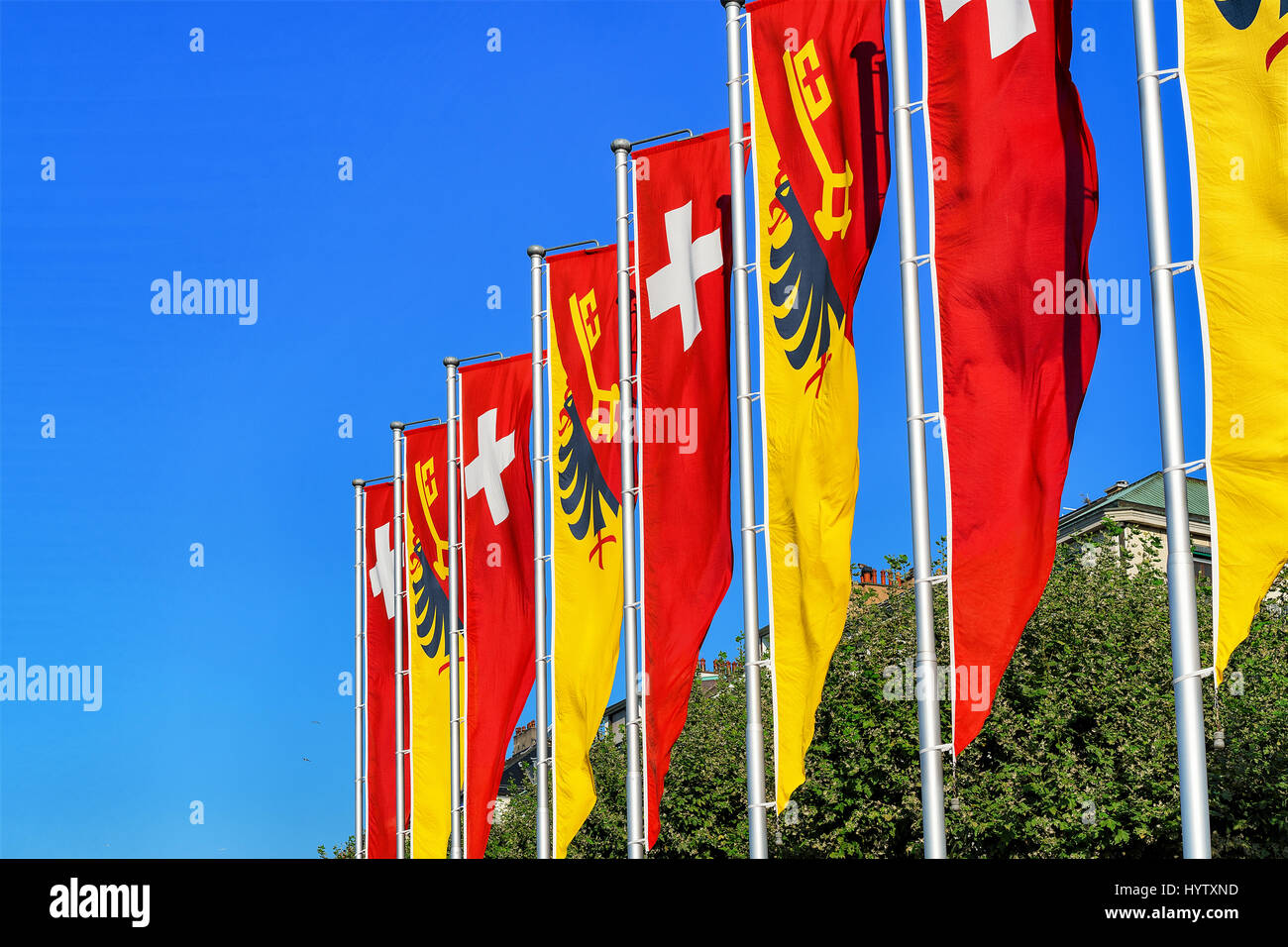 Les drapeaux suisse et le canton de Genève Les drapeaux sur la ...