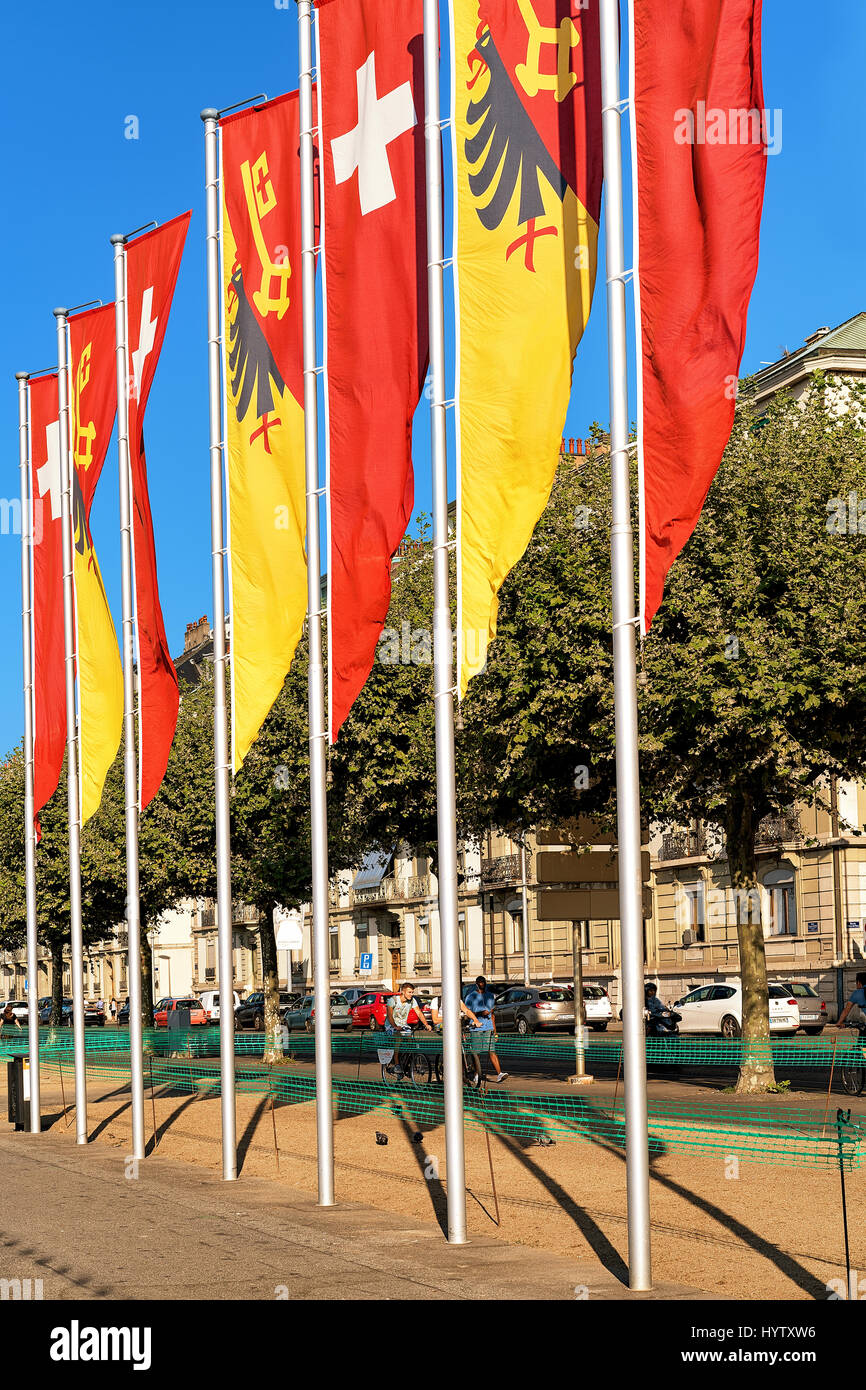 Genève, Suisse - le 30 août 2016 : drapeaux suisse et le canton de ...
