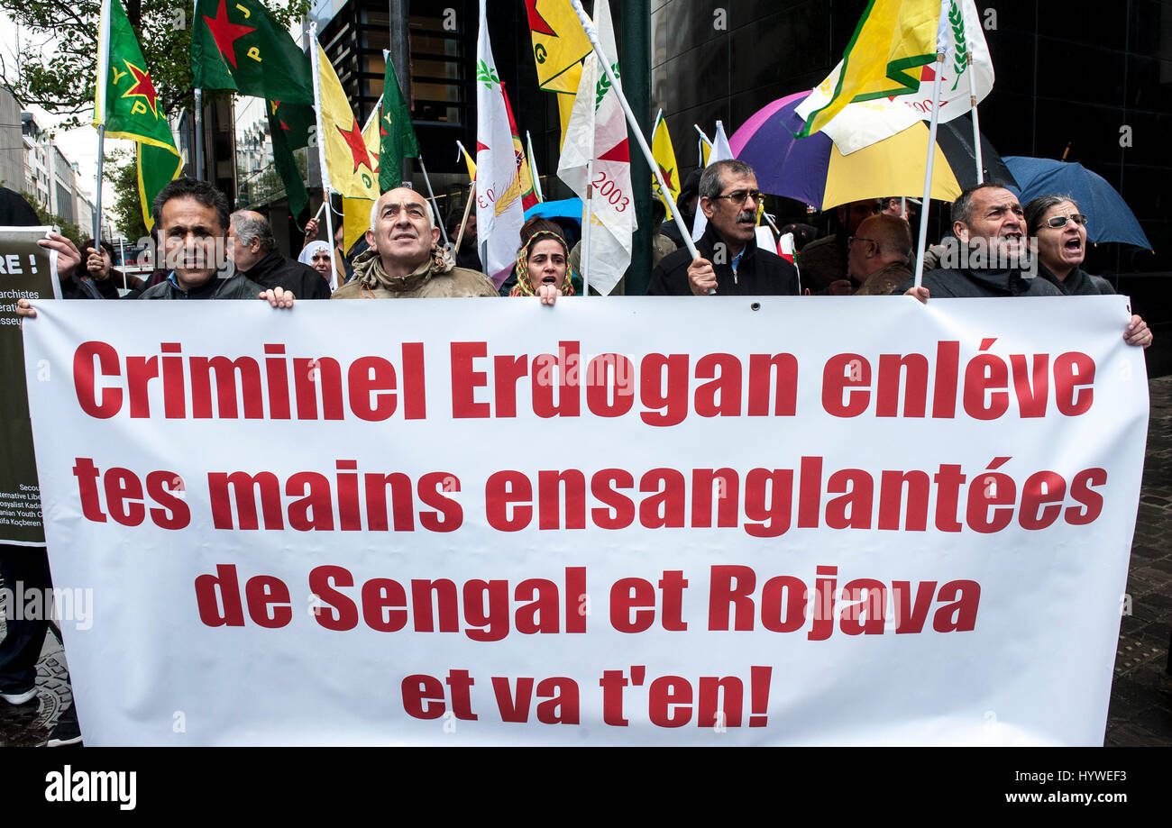 Bombardement du rojava Banque de photographies et d’images à haute ...