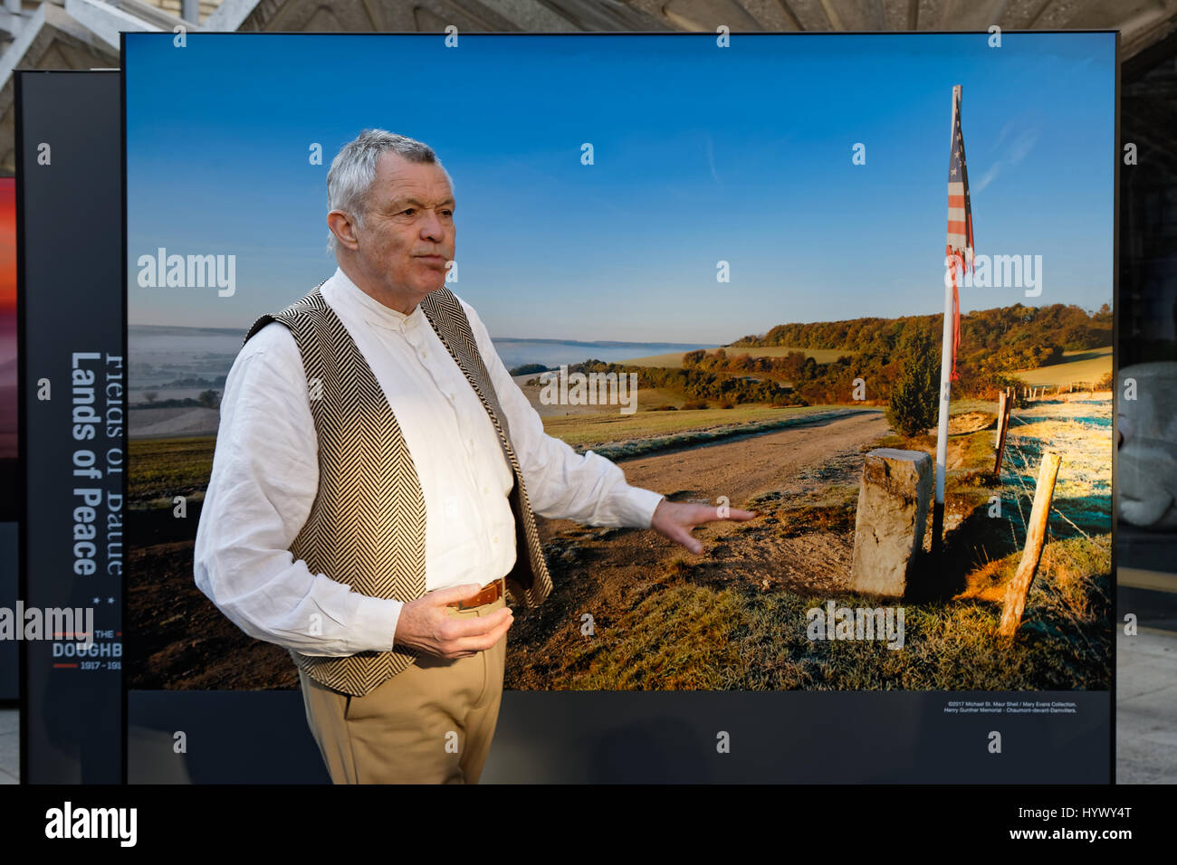 Photographe michael st maur sheil Banque de photographies et d’images à ...