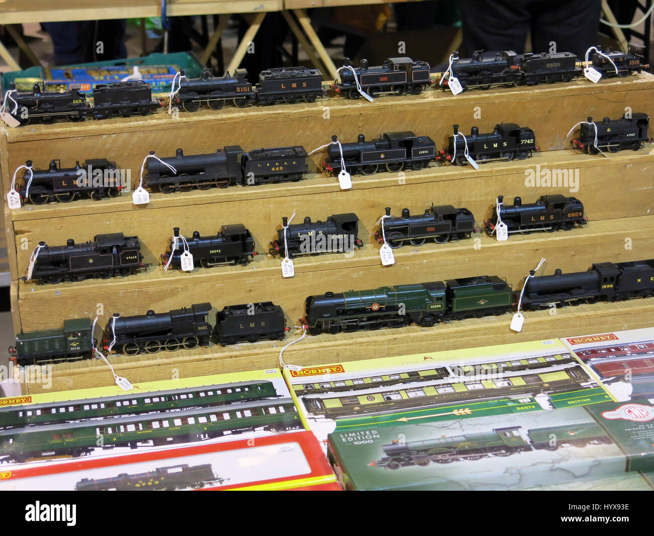 Trains jouets anciens Banque de photographies et d’images à haute résolution - Alamy