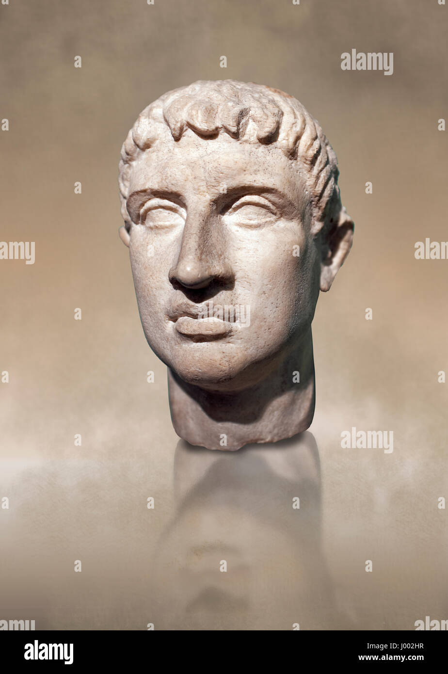 Tête romaine Banque de photographies et d’images à haute résolution - Alamy