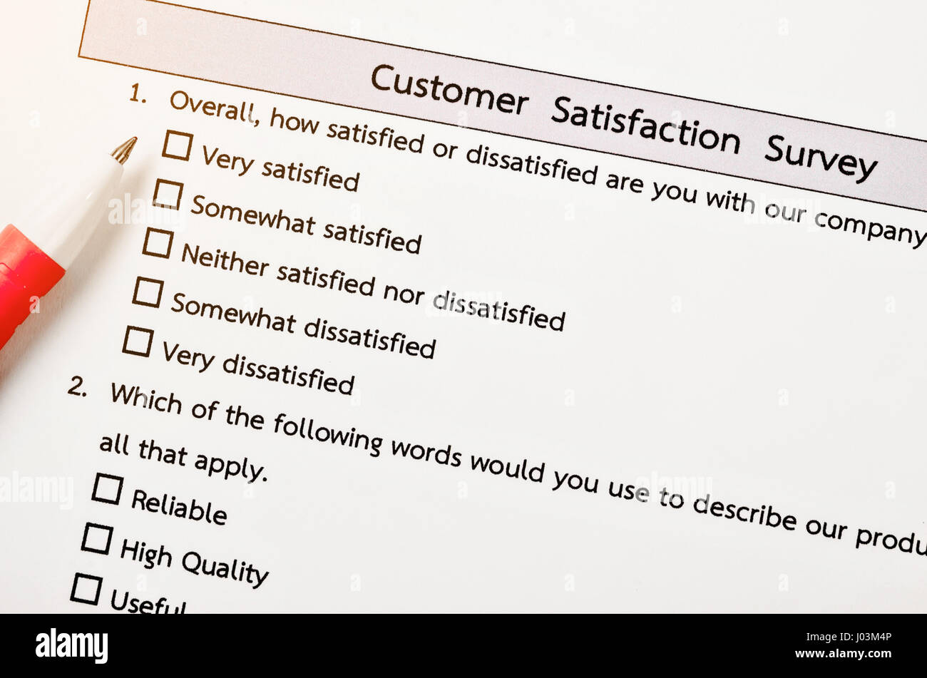 Formulaire Enquête de satisfaction client avec stylo rouge Photo Stock ...