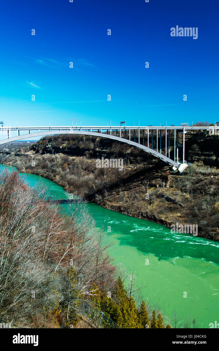 Pont suspendu queenston lewiston Banque de photographies et d’images à ...