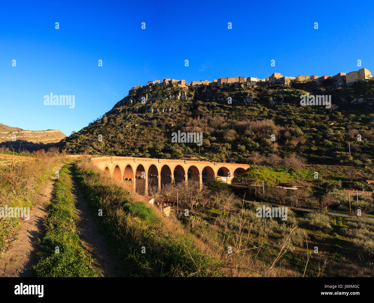 Assoro sicile Banque de photographies et d’images à haute résolution ...