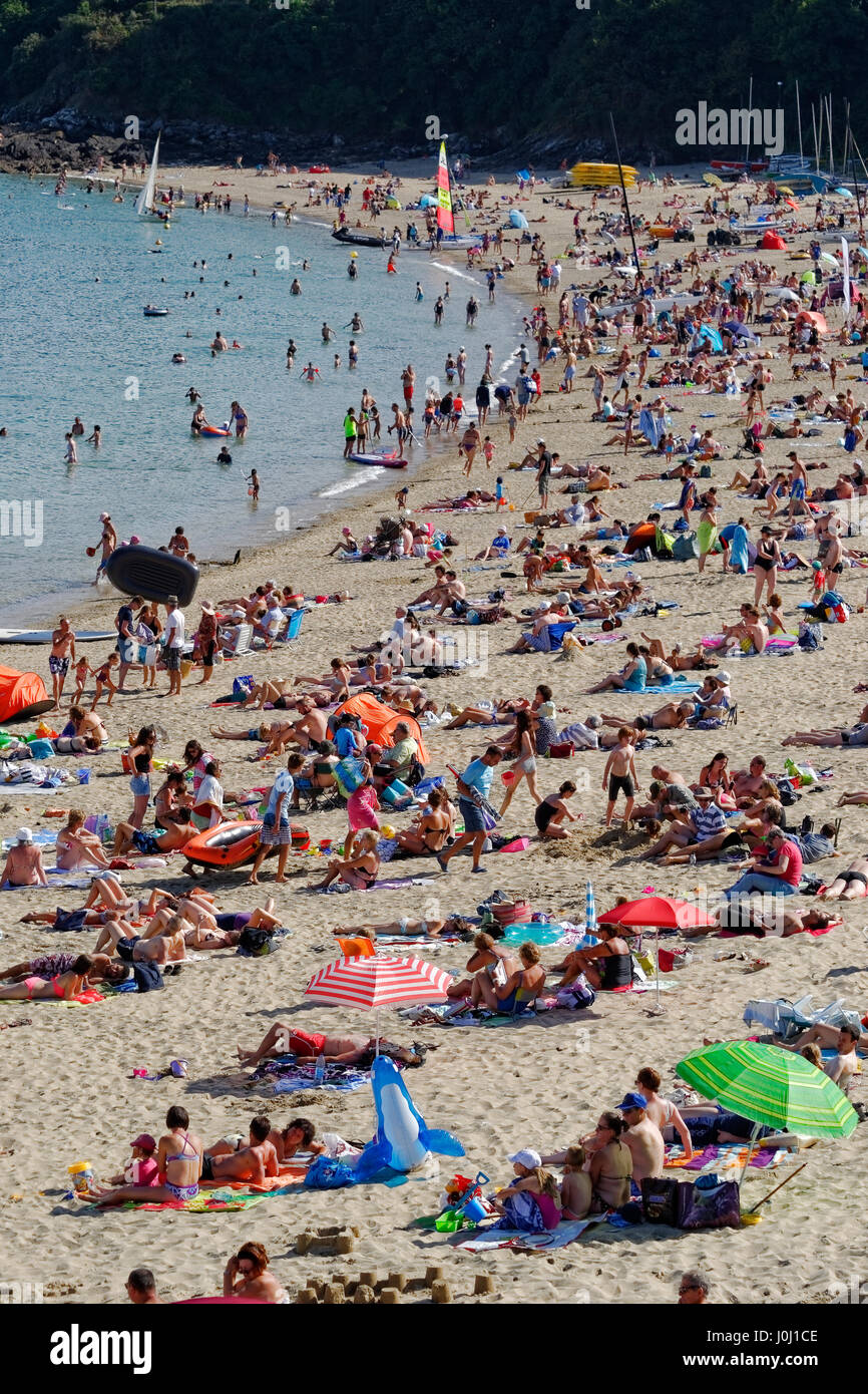 La plage de Port-Mer, près de Cancale (Ille et Vilaine, Bretagne ...