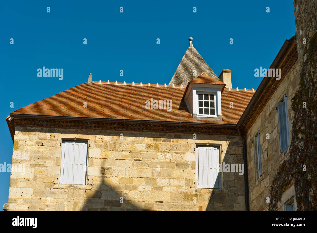 Abbaye de chantelle Banque de photographies et d’images à haute ...