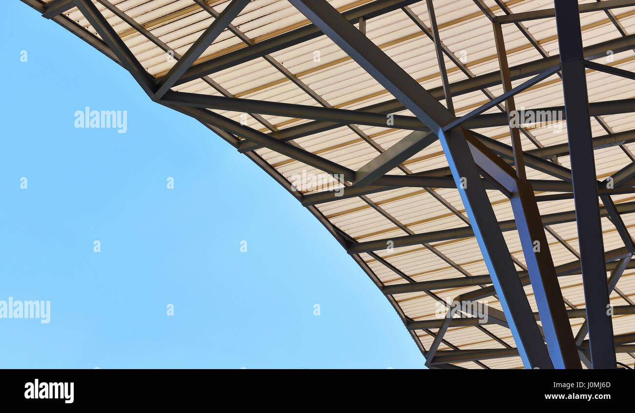 La structure de treillis de l'industrie, de la construction de toit ...