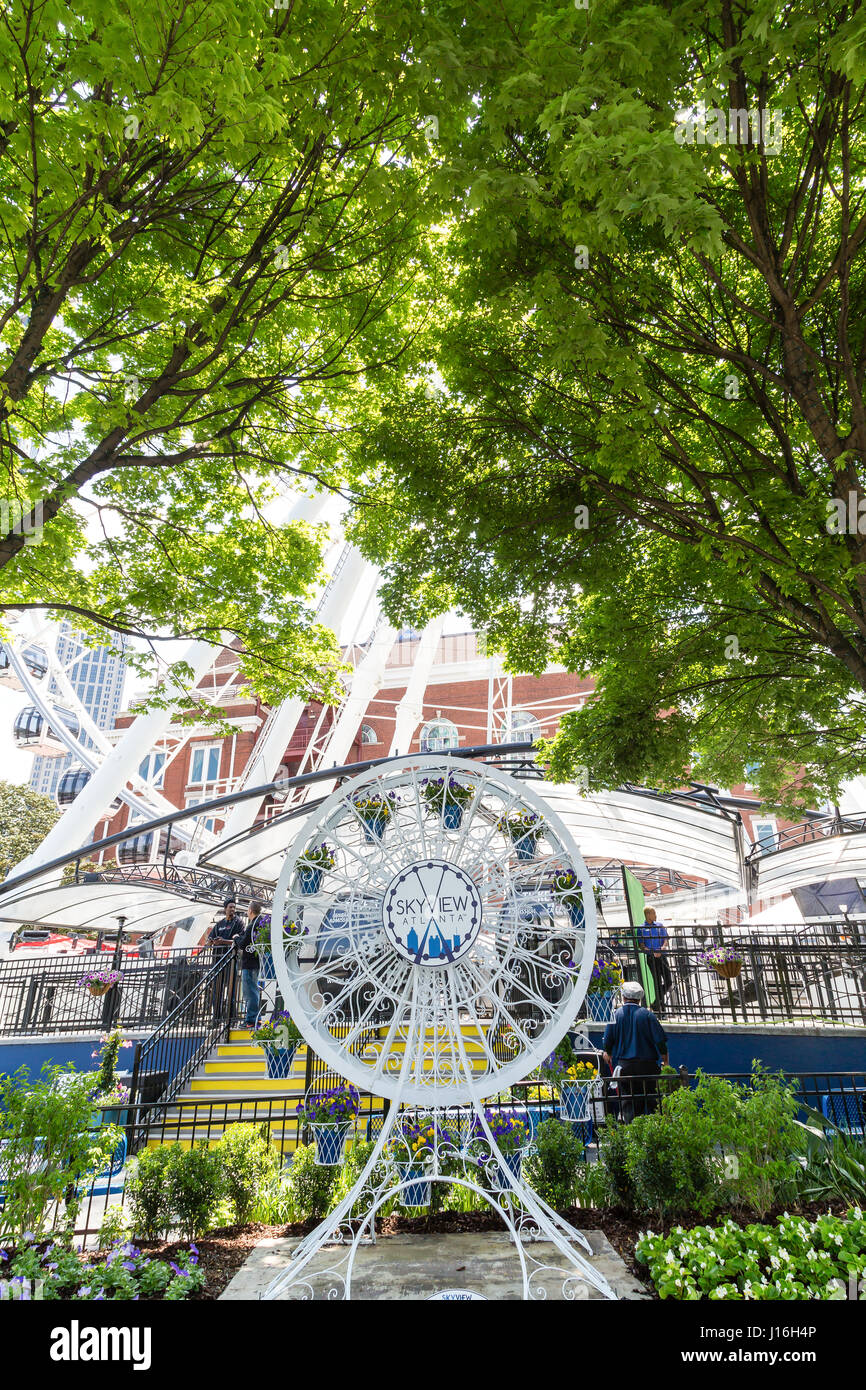 Grande roue du centre ville d'atlanta Banque de photographies et d ...