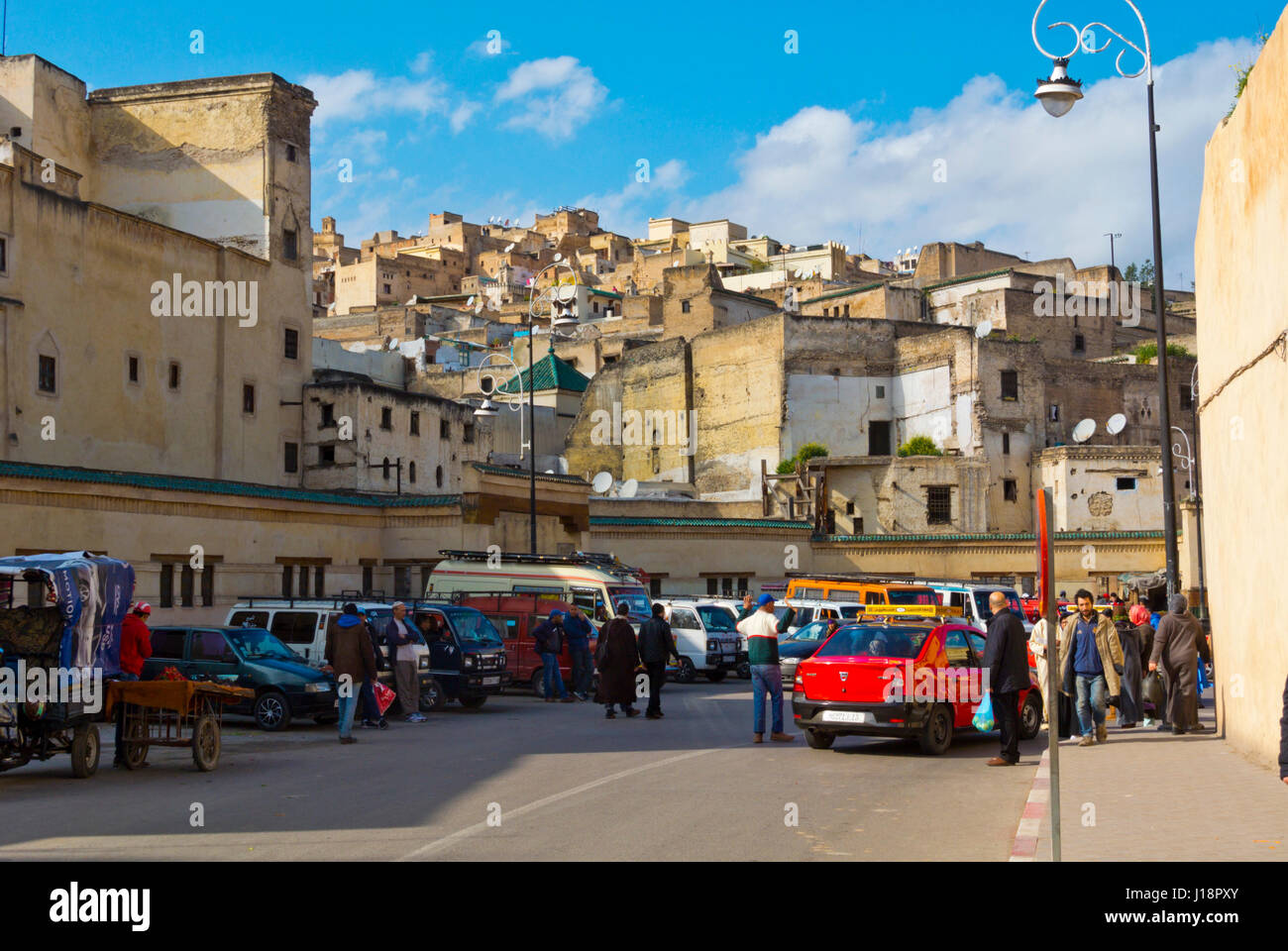 Boulevard Ben Mohammed El Alaoui, quartier Andalous, Fès, Maroc ...