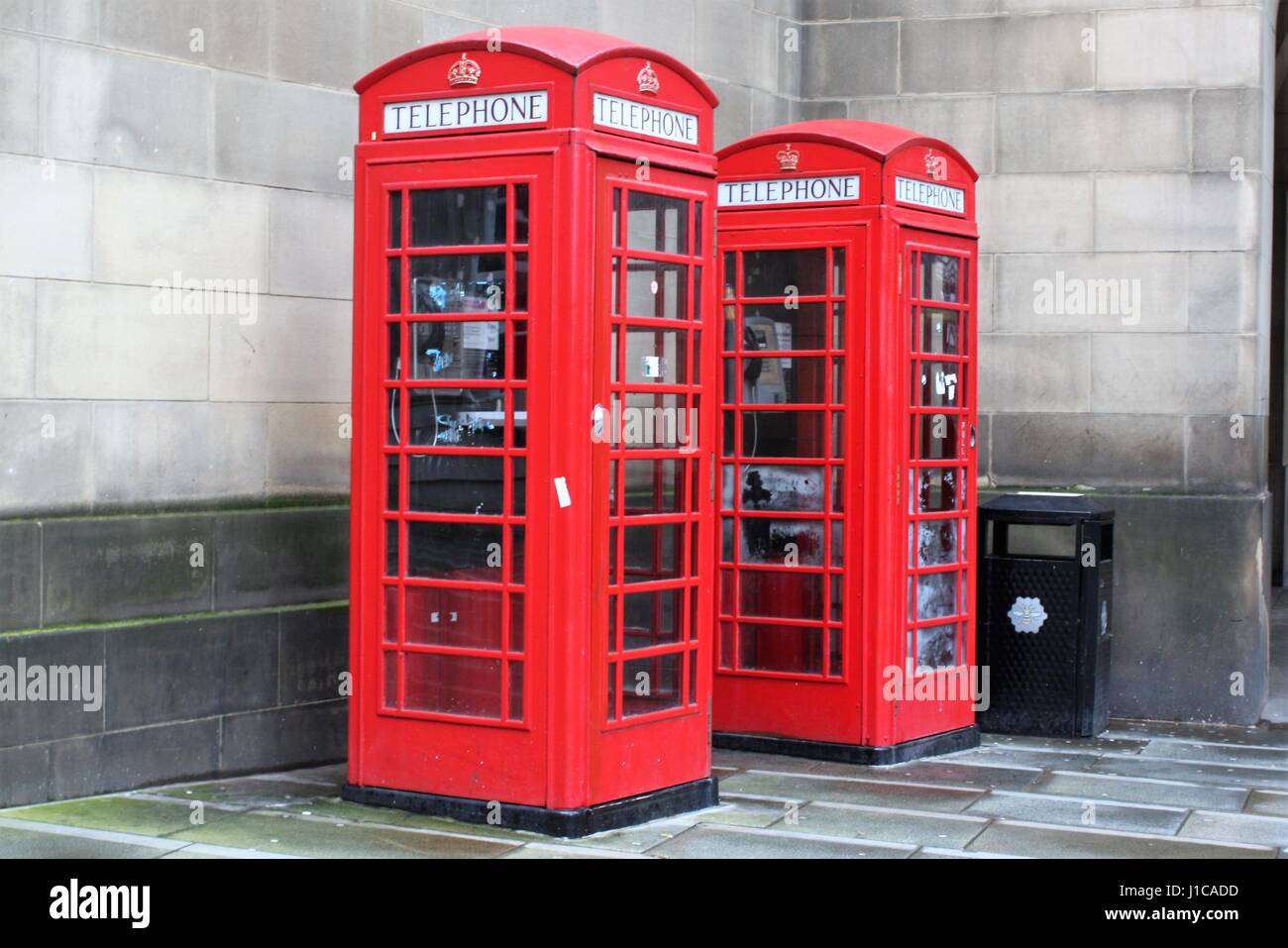 Telephone boxes Banque de photographies et d’images à haute résolution ...