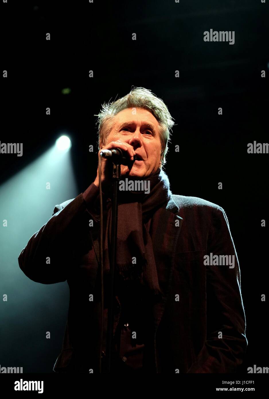 Roxy music lead singer bryan ferry Banque de photographies et d’images ...