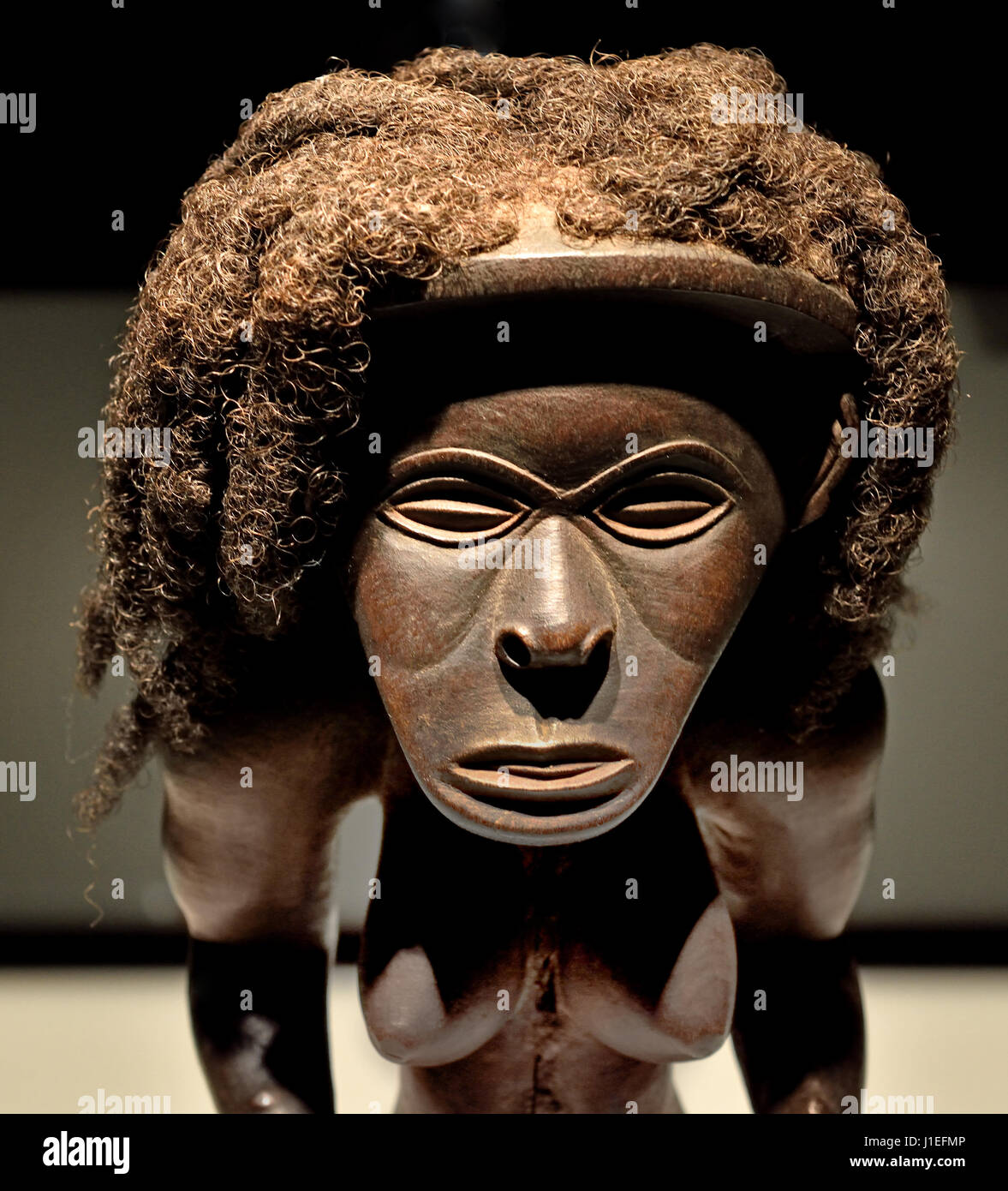 La figure d'une Reine mère ou un roi du roi 19e siècle Mossamedes ...