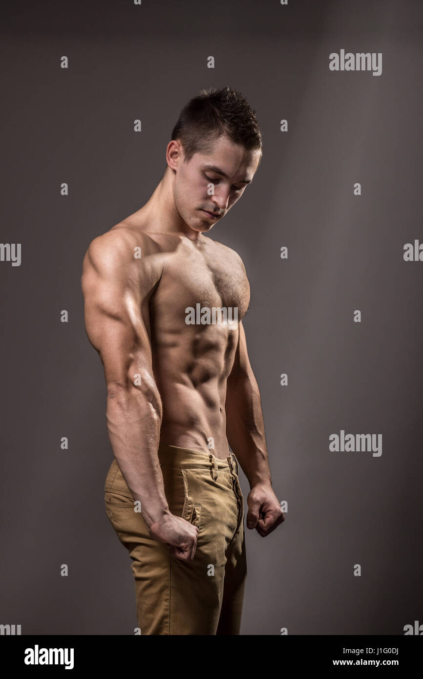 Biceps triceps Banque de photographies et d’images à haute résolution ...