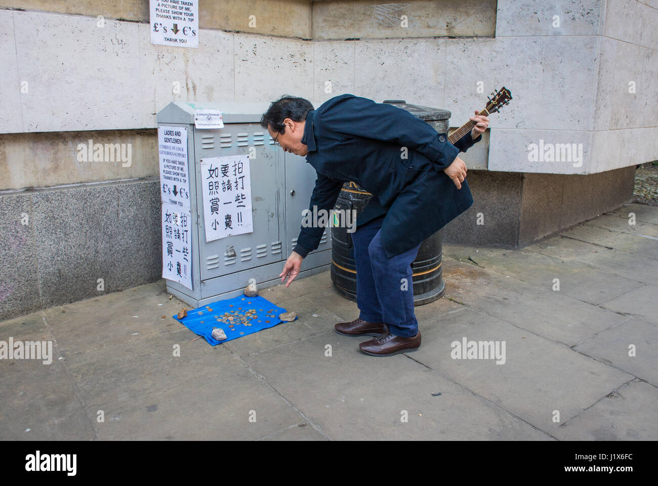 Busker cambridge Banque de photographies et d’images à haute résolution ...