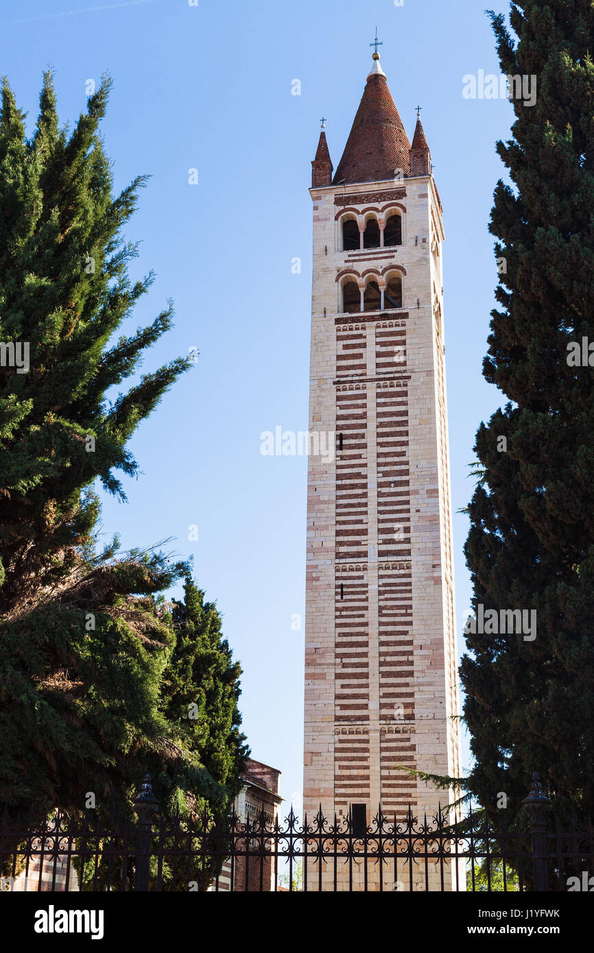 La basilique di san zeno Banque de photographies et d’images à haute ...