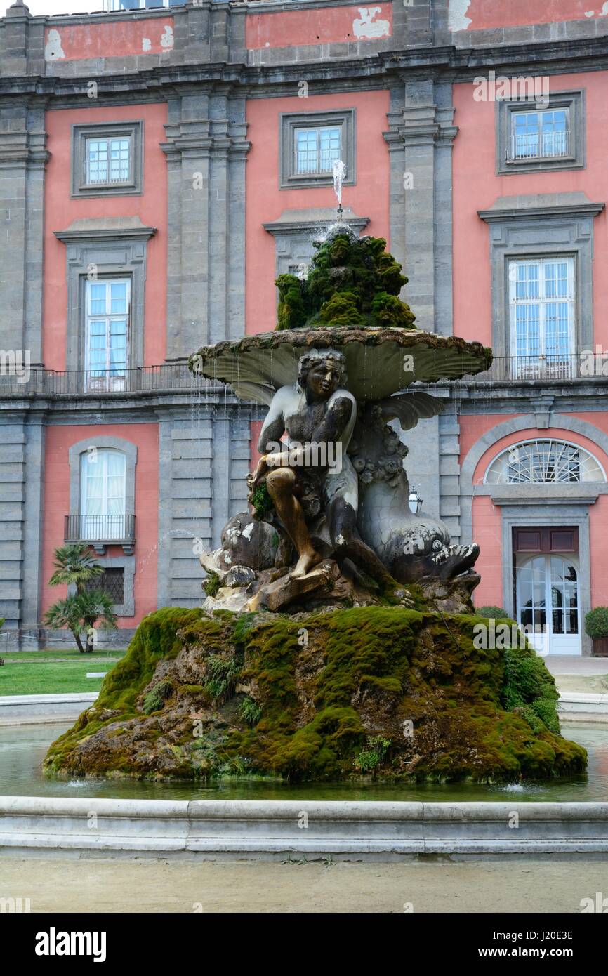 Capodimonte Art Museum dans le palais de Capodimonte un grand Palais ...