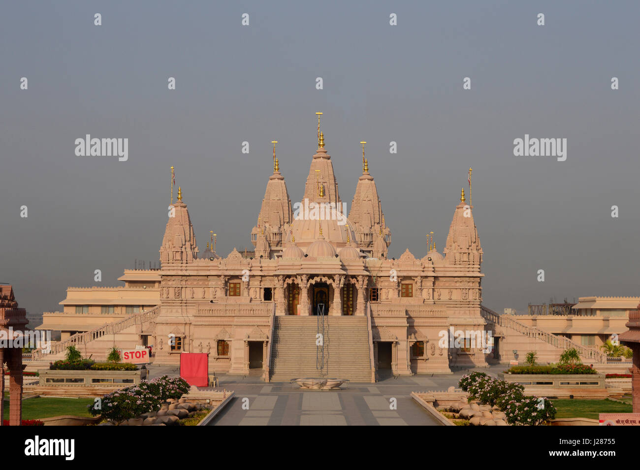 Baps shri swaminarayan mandir Banque de photographies et d’images à ...