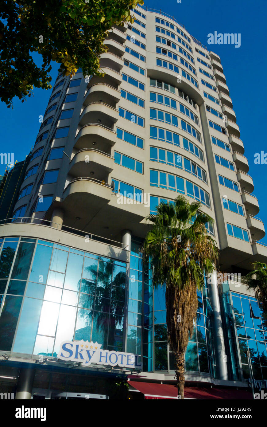 Blloku tirana, albania Banque de photographies et d’images à haute ...