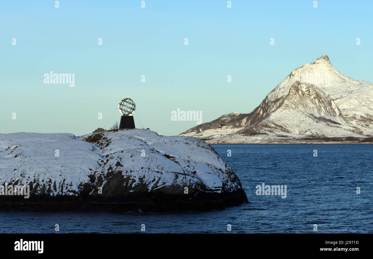 Arctic circle monument Banque de photographies et d’images à haute résolution - Alamy