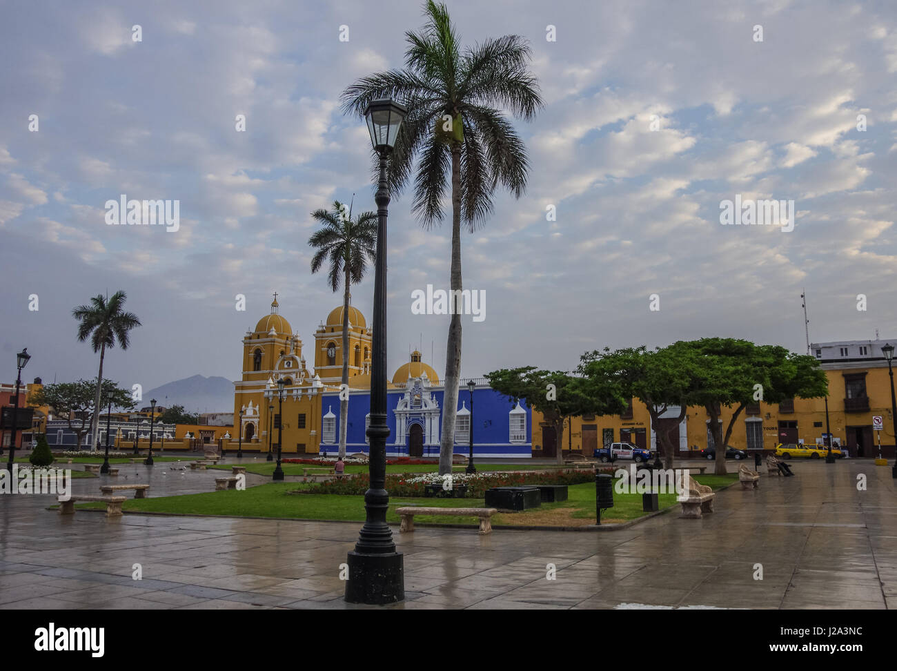 Architecture coloniale historique de trujillo Banque de photographies ...