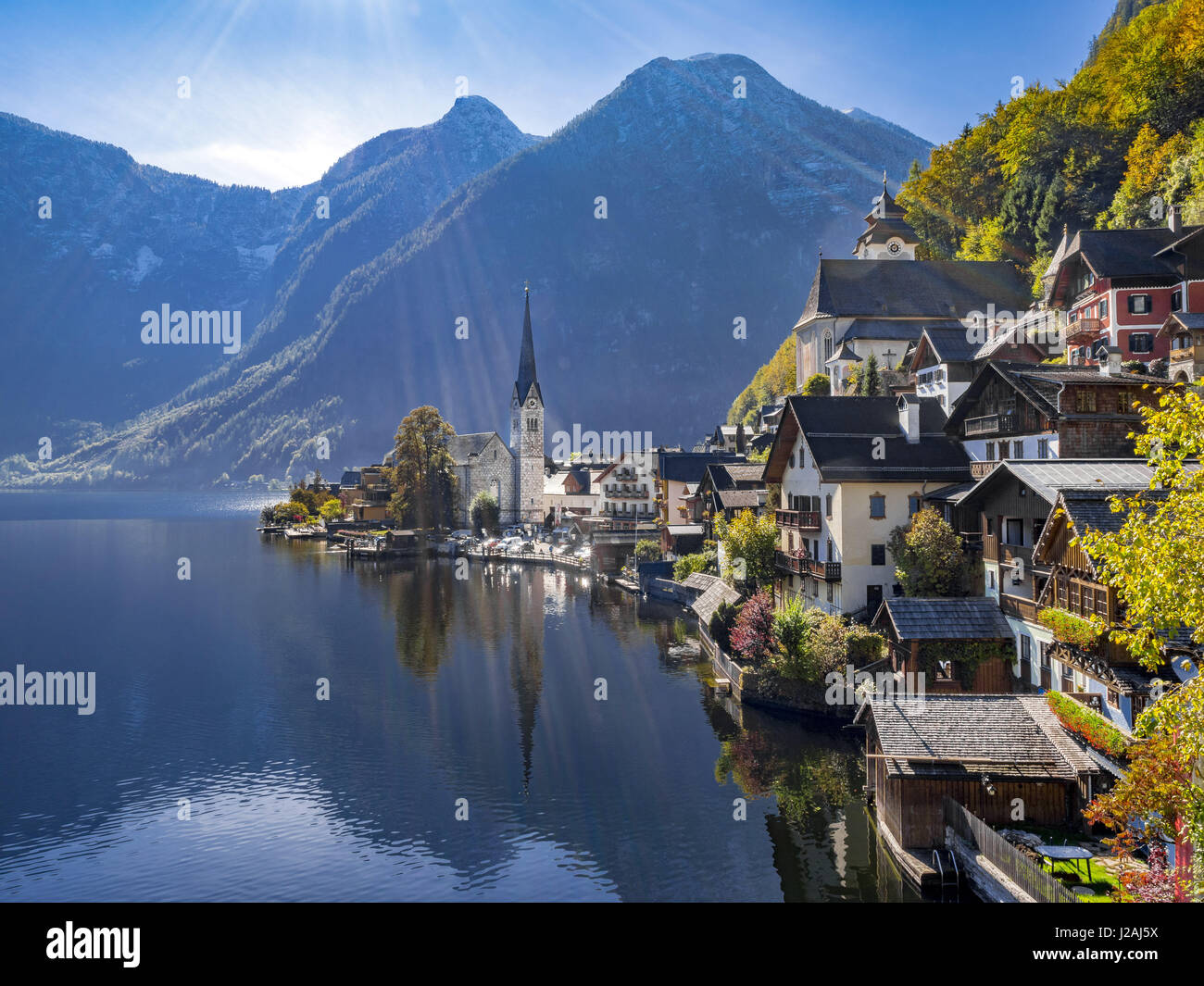 Village de Hallstatt, le lac de Hallstatt, Autriche, Europe Photo Stock ...