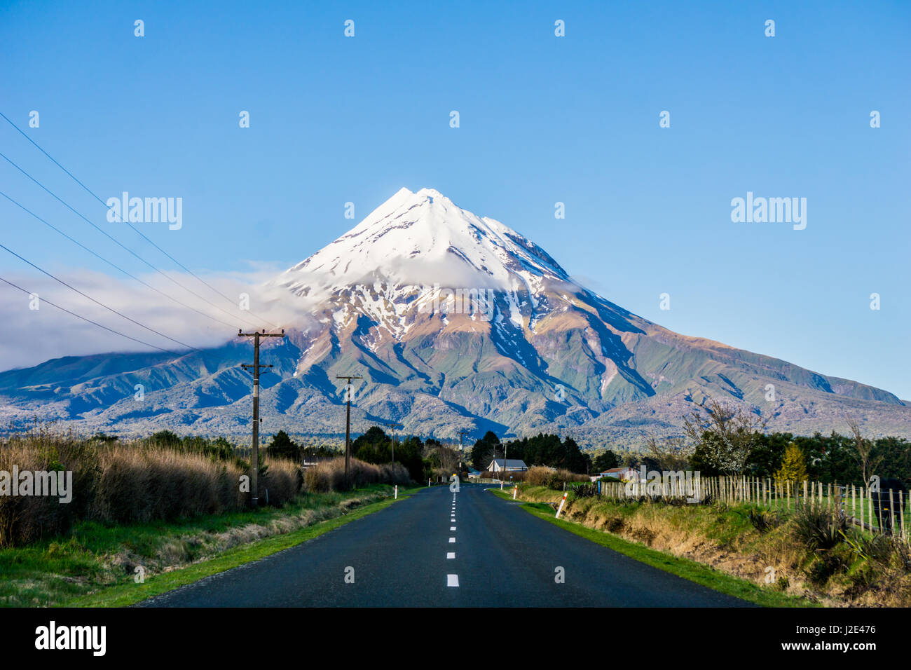 Taranaki volcan Banque de photographies et d’images à haute résolution ...