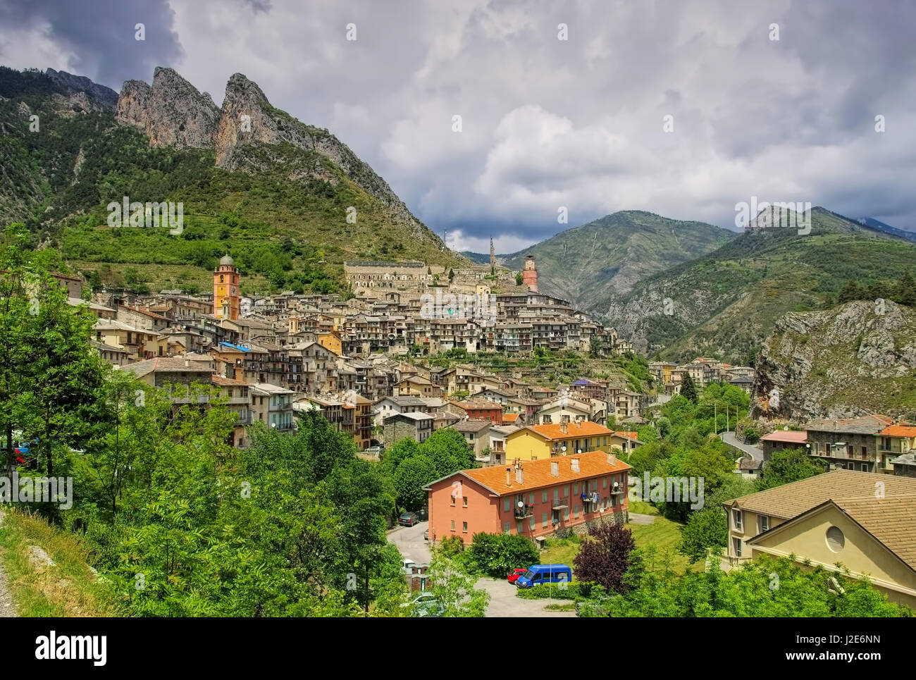Ville des Alpes Tende, France Alpes Maritimes Photo Stock - Alamy