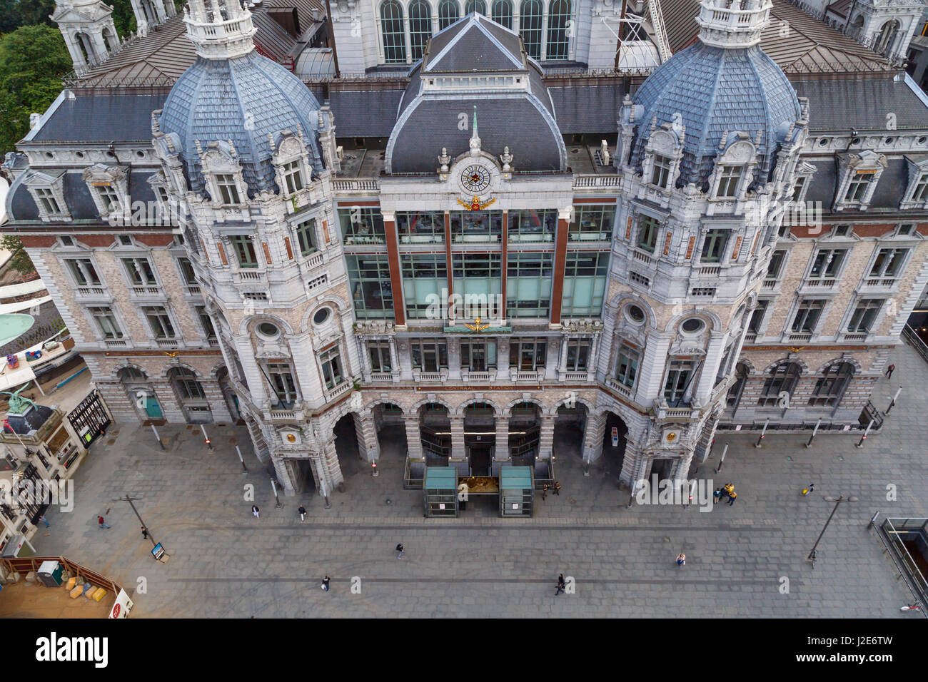 Anvers, Belgique - le 5 juillet 2016 : vue extérieure de la gare ...